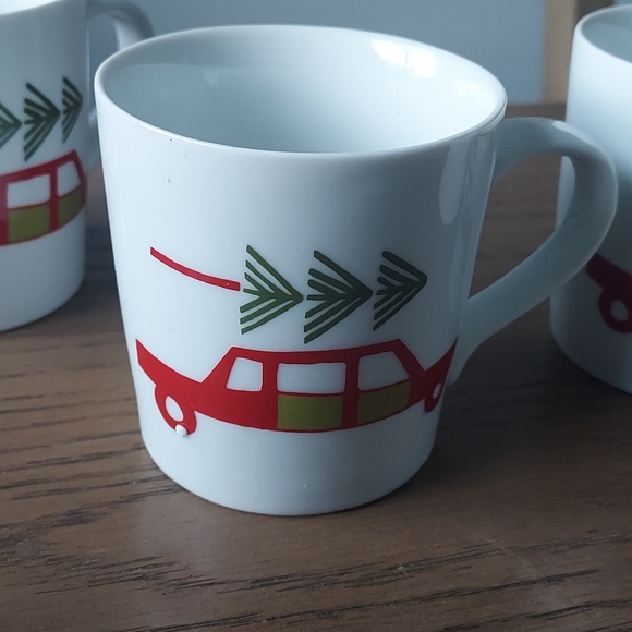 Crate&Barrel | Kitchen | Crate Barrel Yule Town Julie Rothman 3 Mugs ...